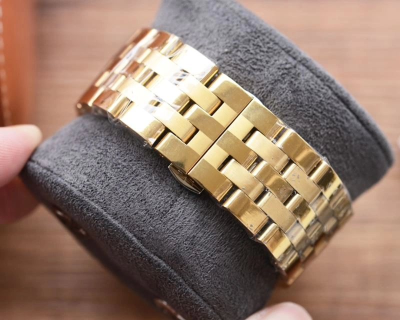 Accurate model CARTIER Watches