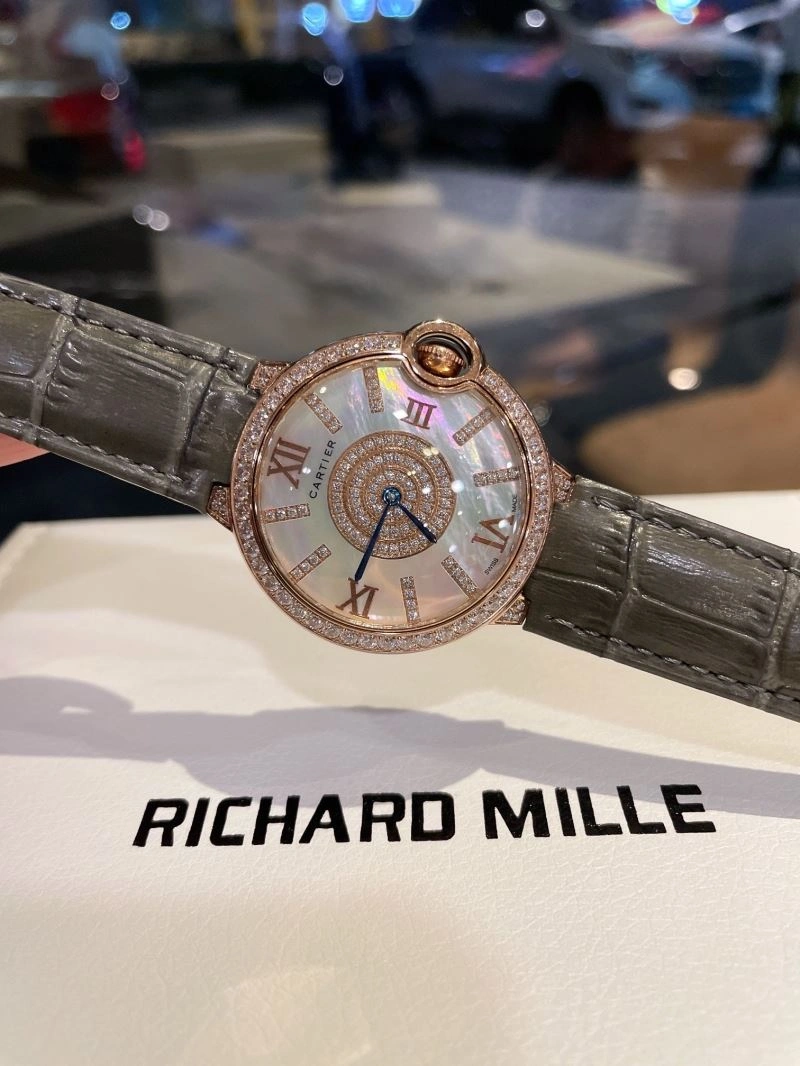 Low-cost CARTIER Watches
