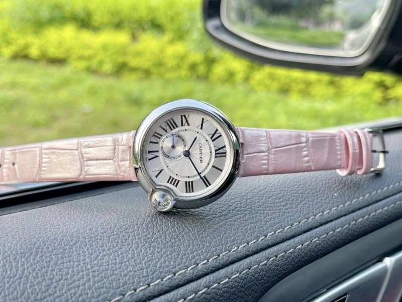 Cut-rate CARTIER Watches