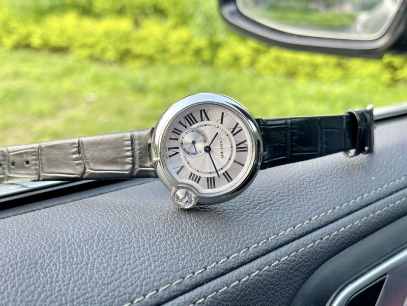 Cut-rate CARTIER Watches