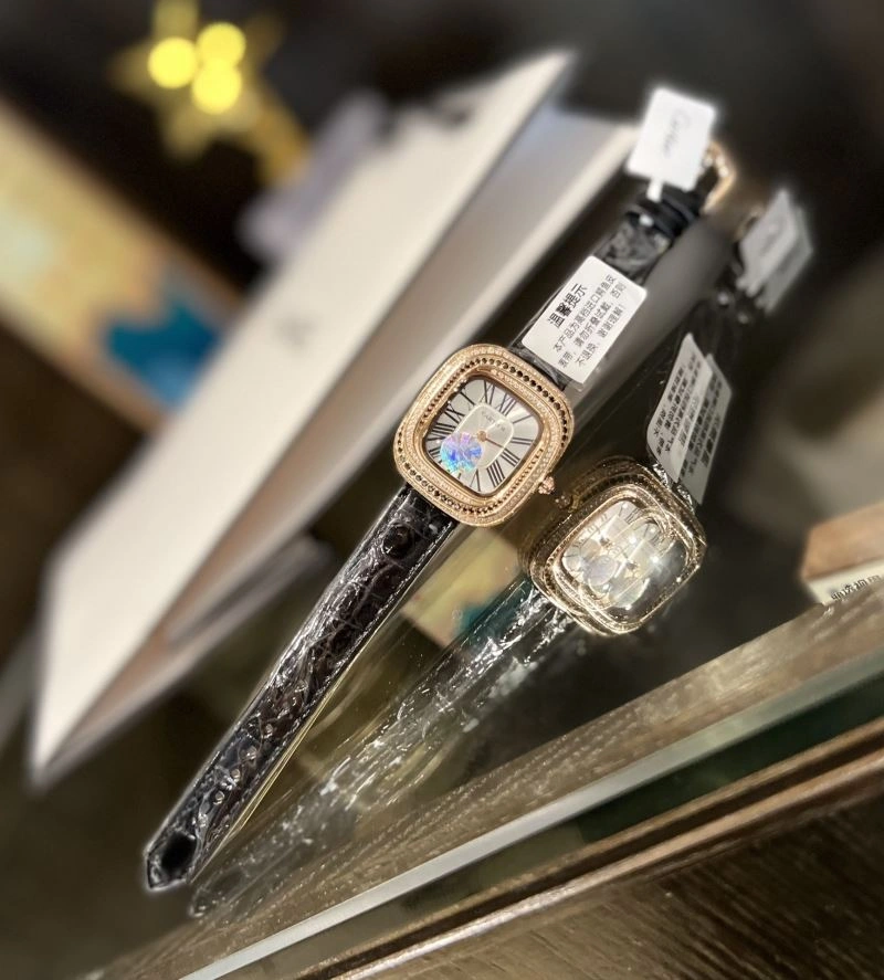 Cut-rate CARTIER Watches