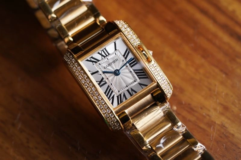 Inexpensive CARTIER Watches