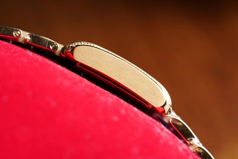 Accurate model CARTIER Watches