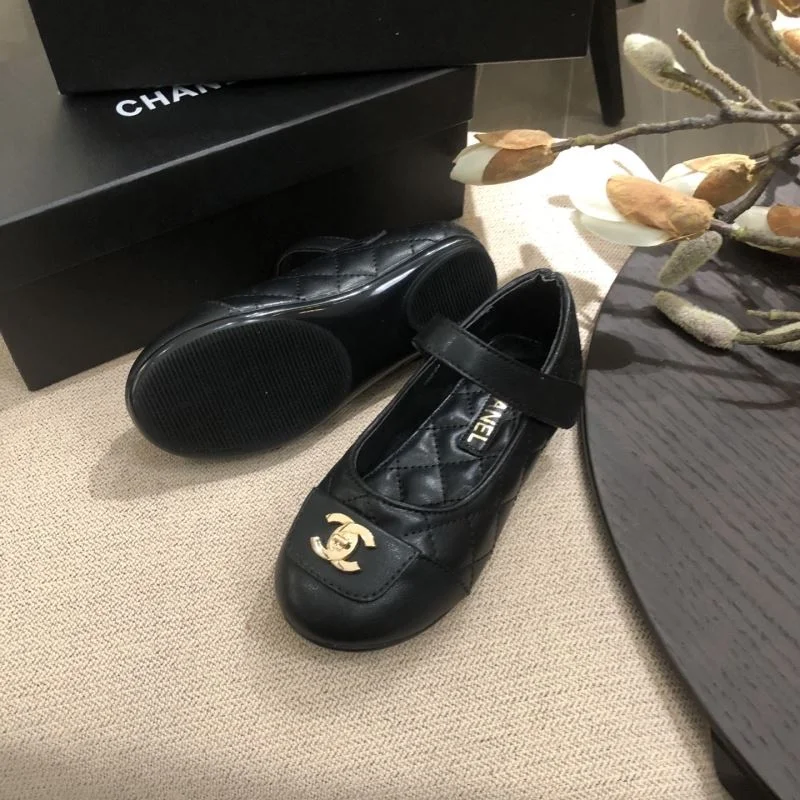 Accurate model CHANEL SHOES