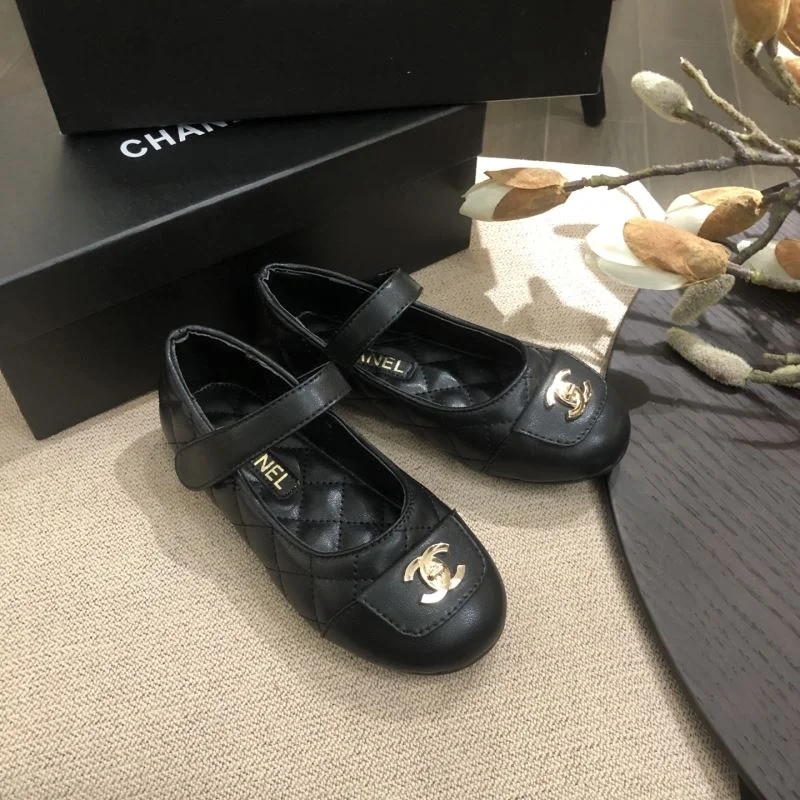 Accurate model CHANEL SHOES