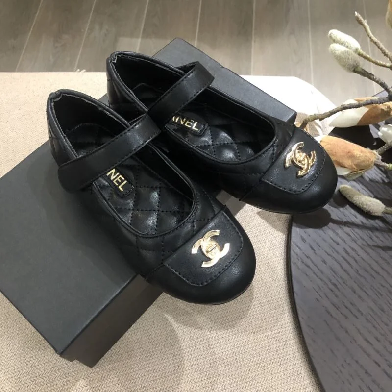 Accurate model CHANEL SHOES