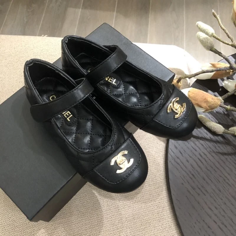 Accurate model CHANEL SHOES