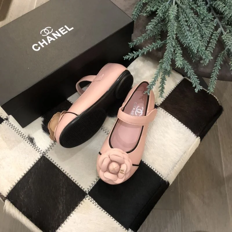 Top match CHANEL SHOES
