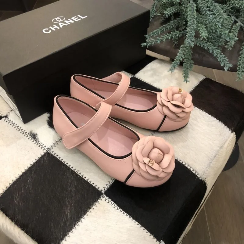 Top match CHANEL SHOES