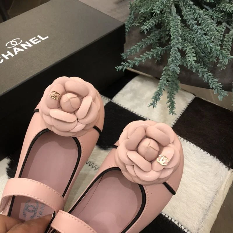 Top match CHANEL SHOES