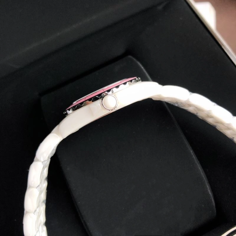 Accurate model CHANEL Watches