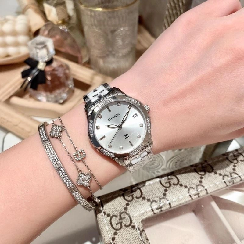 Accurate model CHANEL Watches