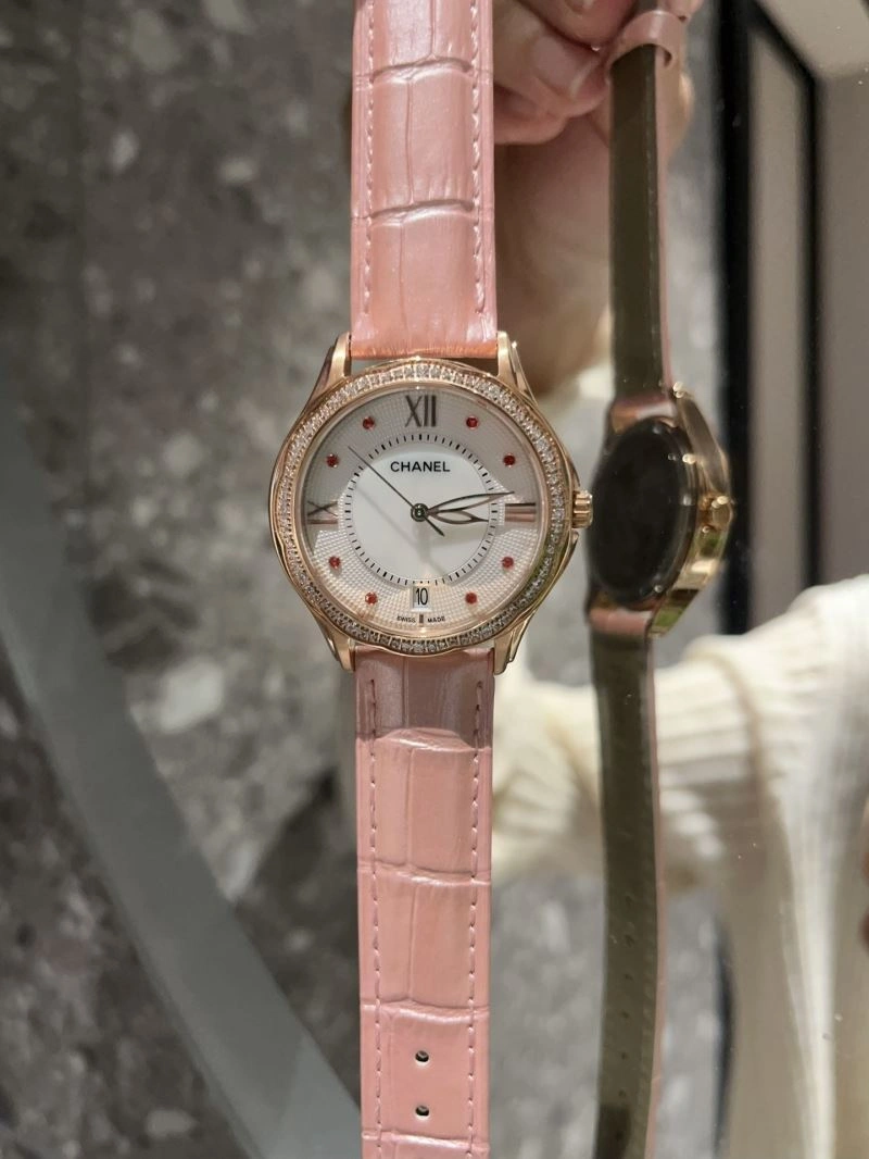 Accurate model CHANEL Watches