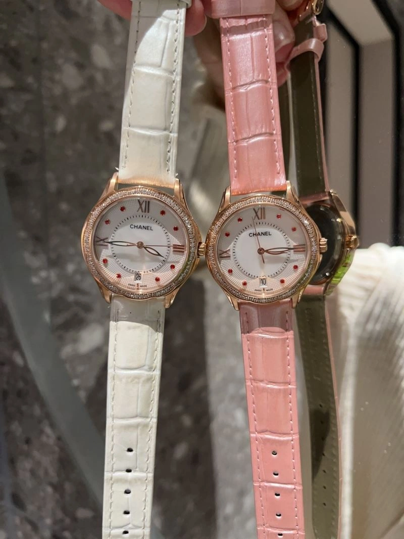 Accurate model CHANEL Watches