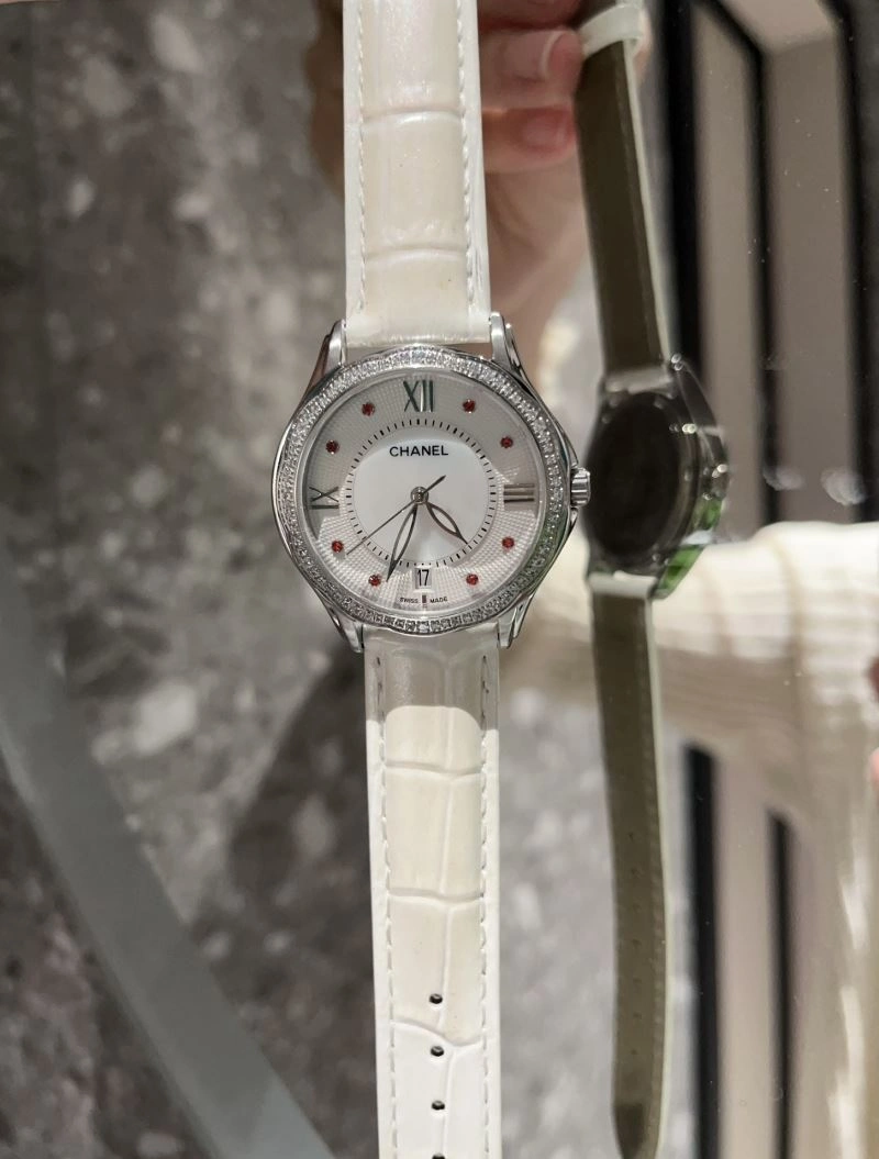 Accurate model CHANEL Watches