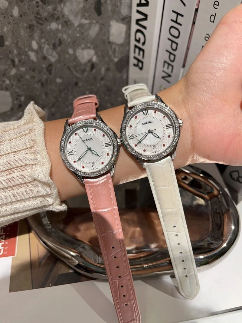 Accurate model CHANEL Watches