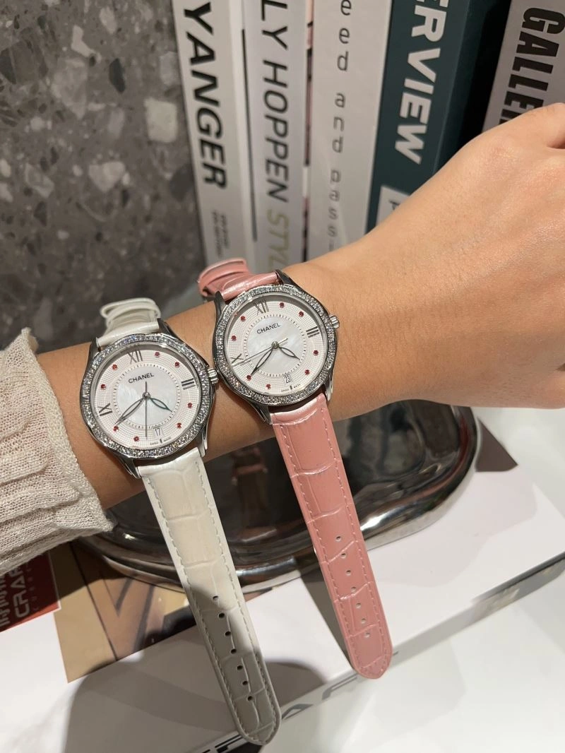 Accurate model CHANEL Watches