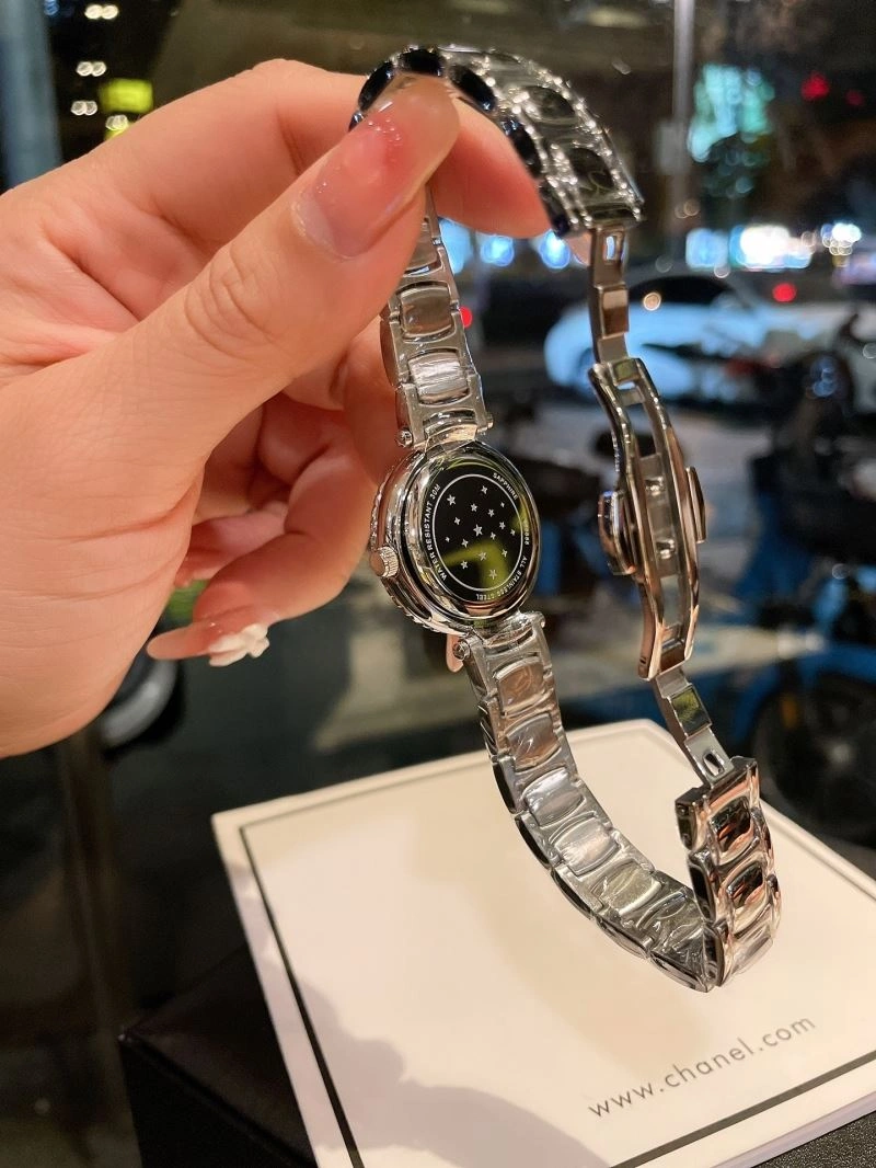 Economical CHANEL Watches