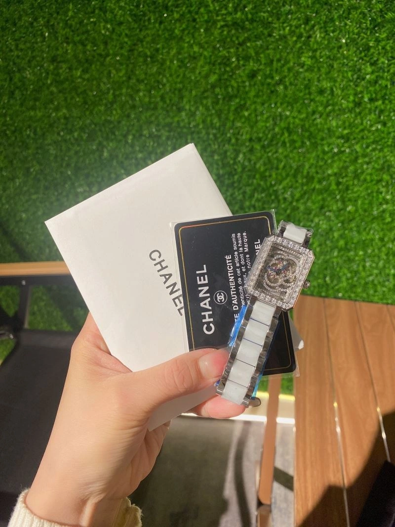 Accurate model CHANEL Watches