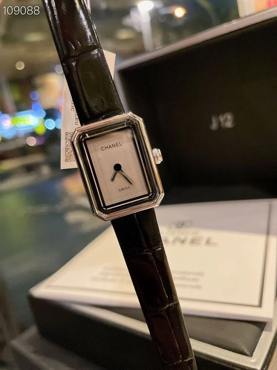 Cut-rate CHANEL Watches