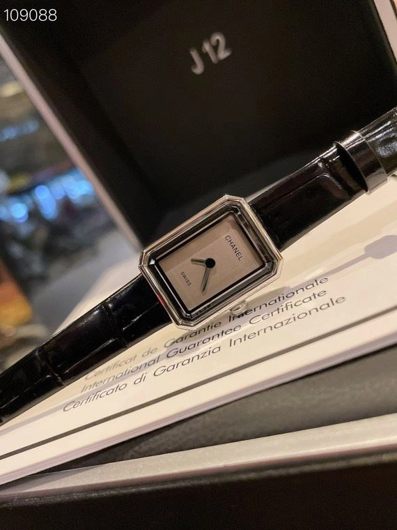 Cut-rate CHANEL Watches
