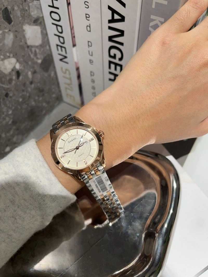 Accurate model CHANEL Watches