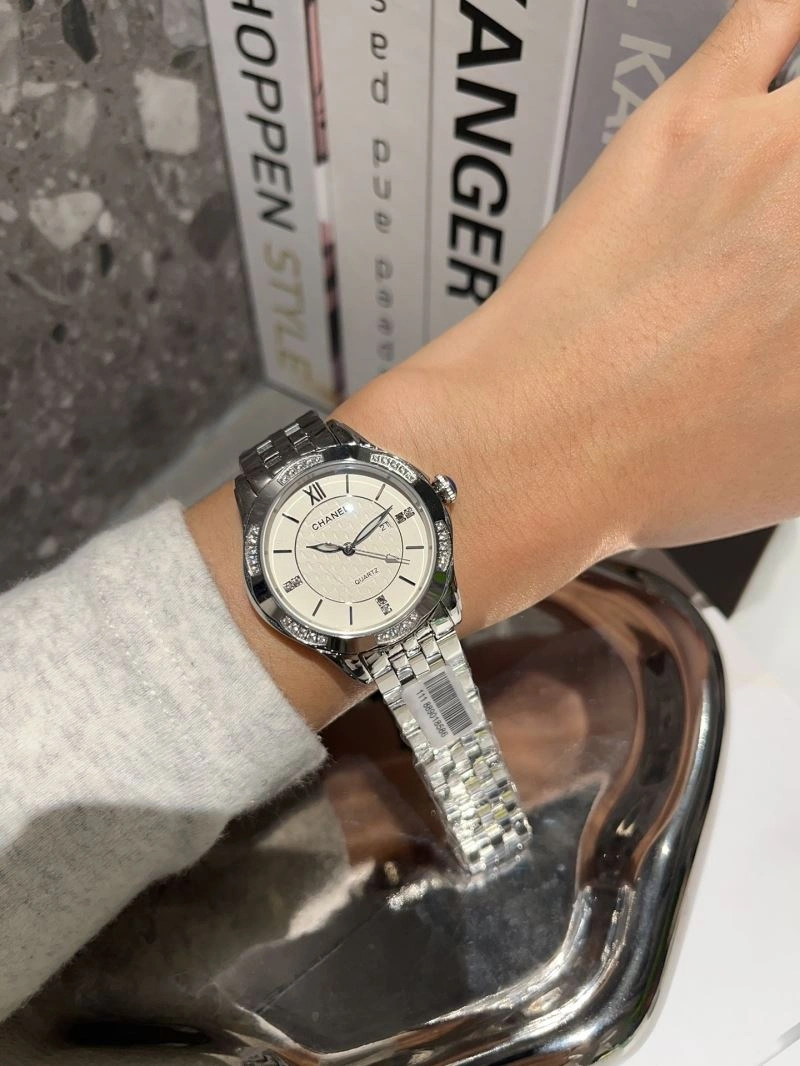 Accurate model CHANEL Watches