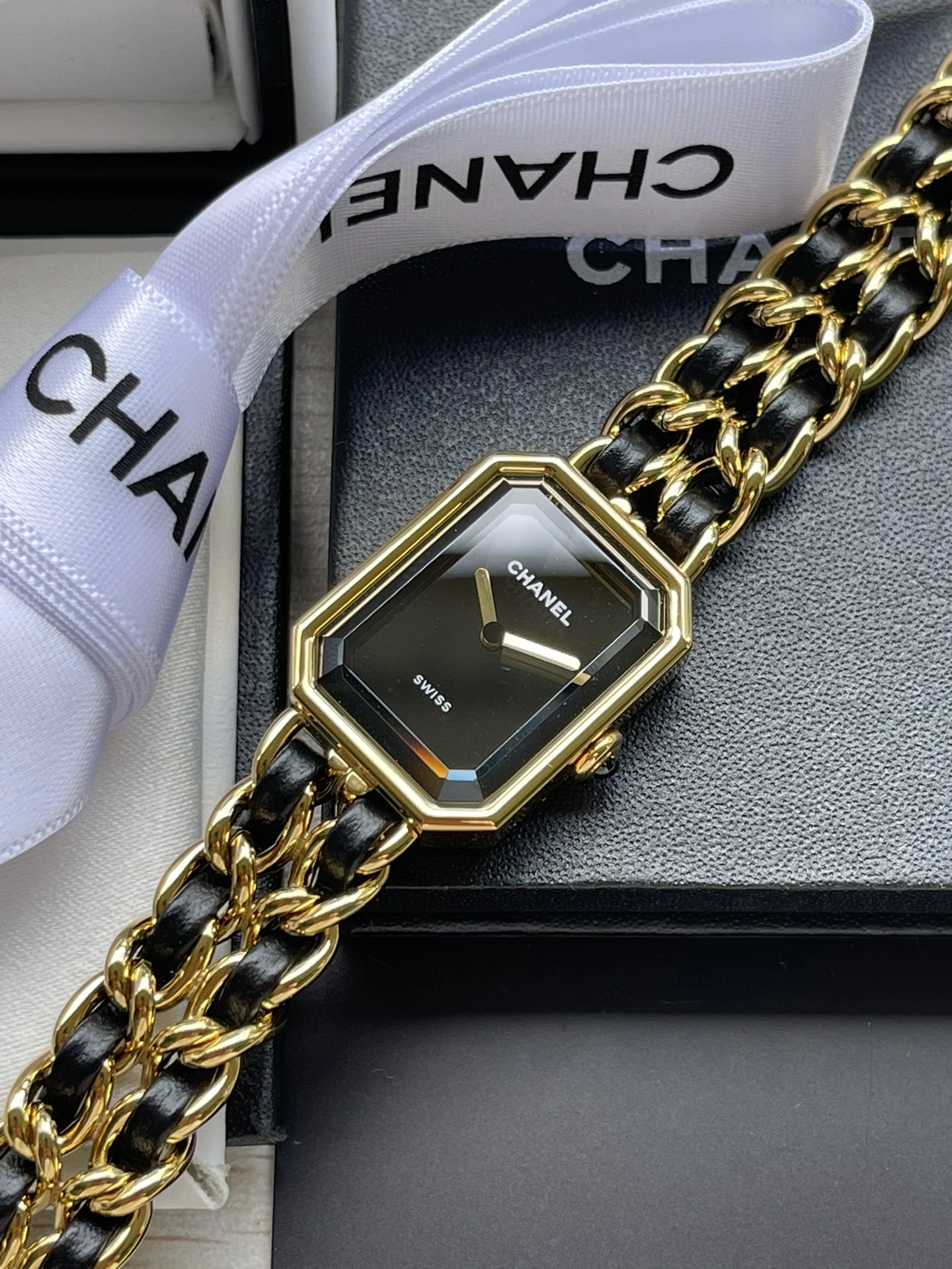 Official CHANEL Watches