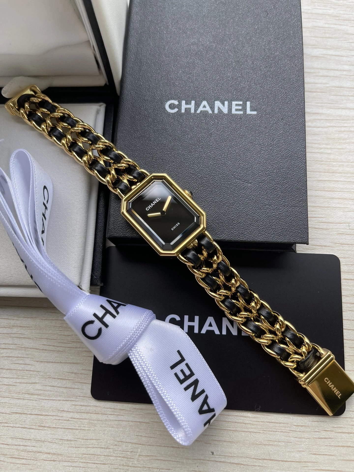 Official CHANEL Watches