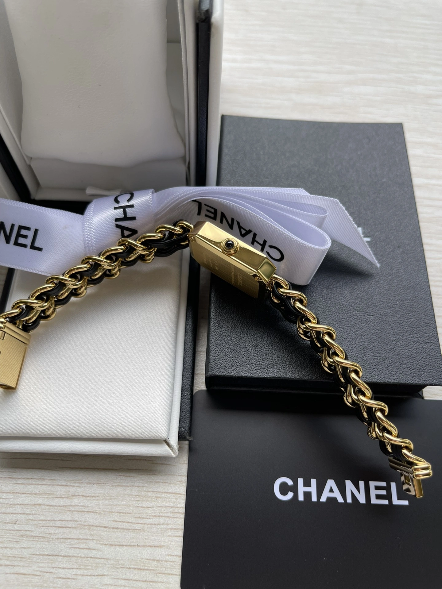 Official CHANEL Watches