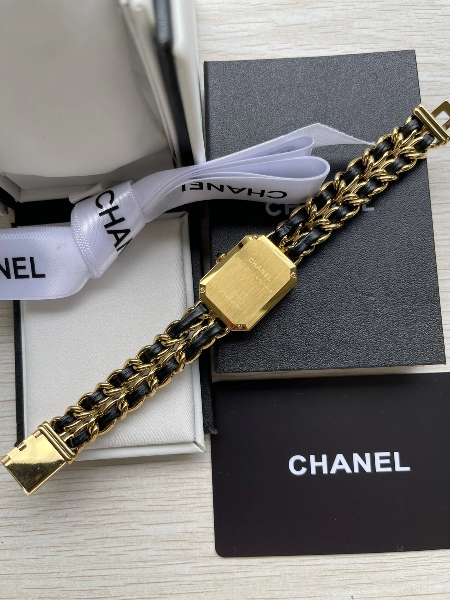 Official CHANEL Watches