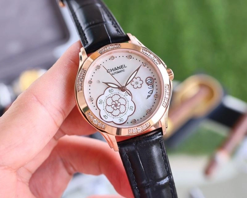 Accurate model CHANEL Watches