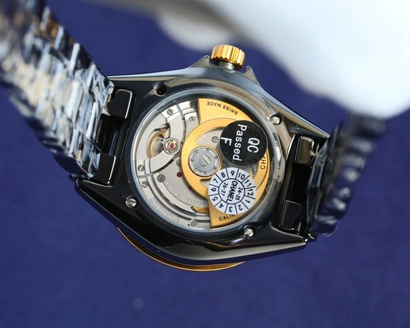 Accurate model CHANEL Watches