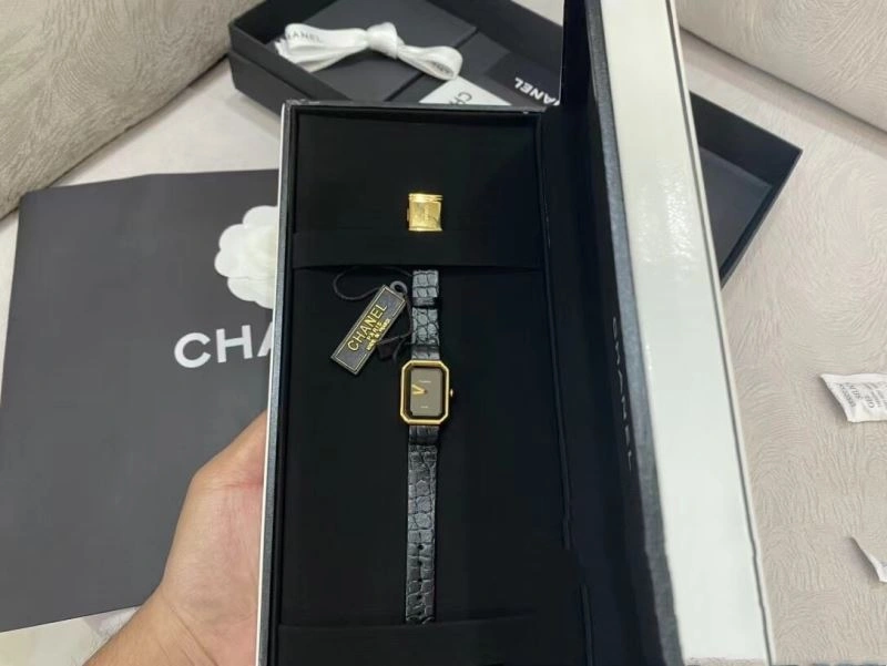 Inexpensive CHANEL Watches