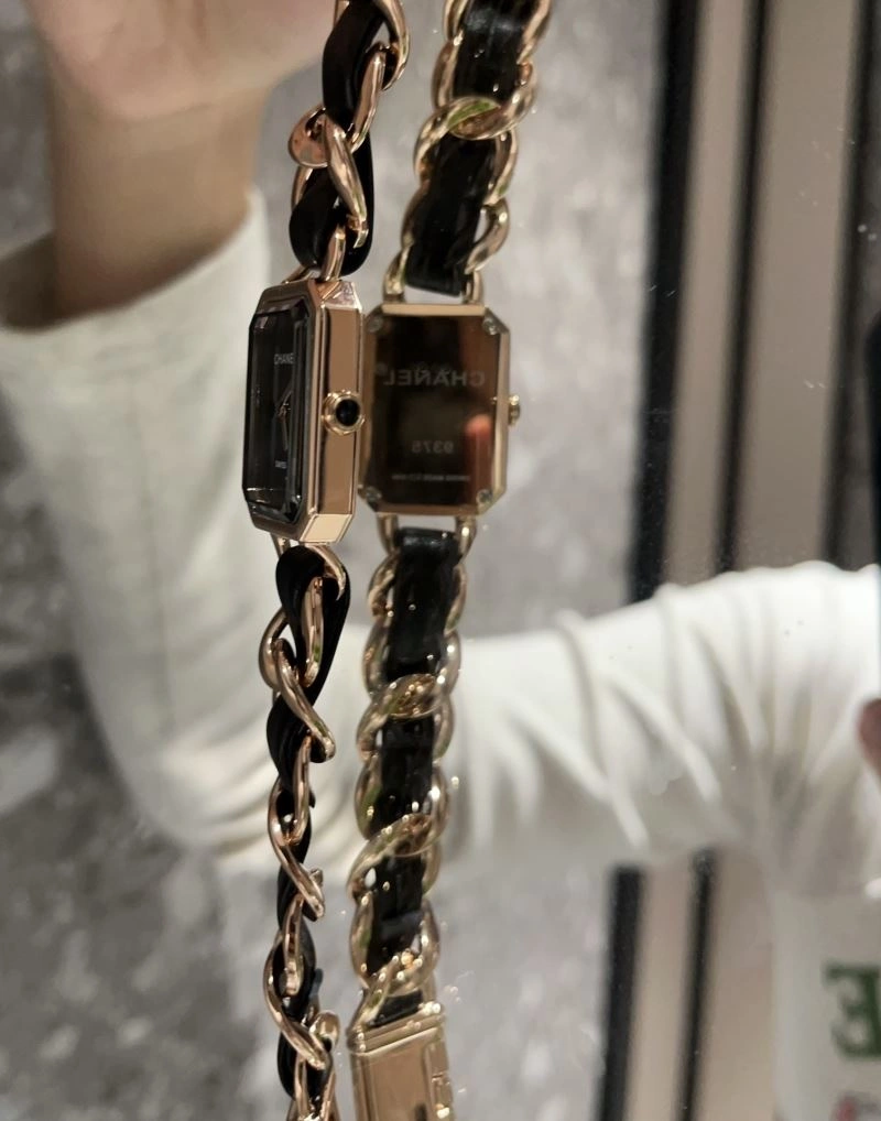 Top mirror CHANEL Watches