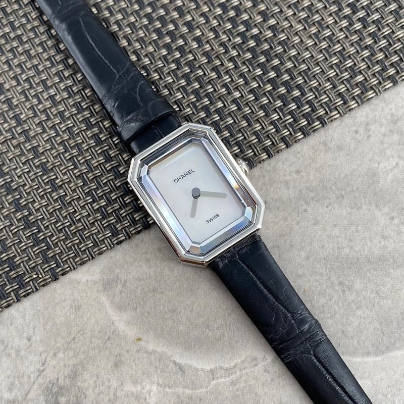 Cut-rate CHANEL Watches