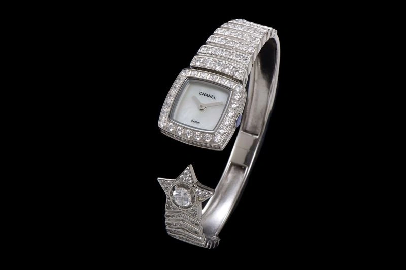 Official CHANEL Watches