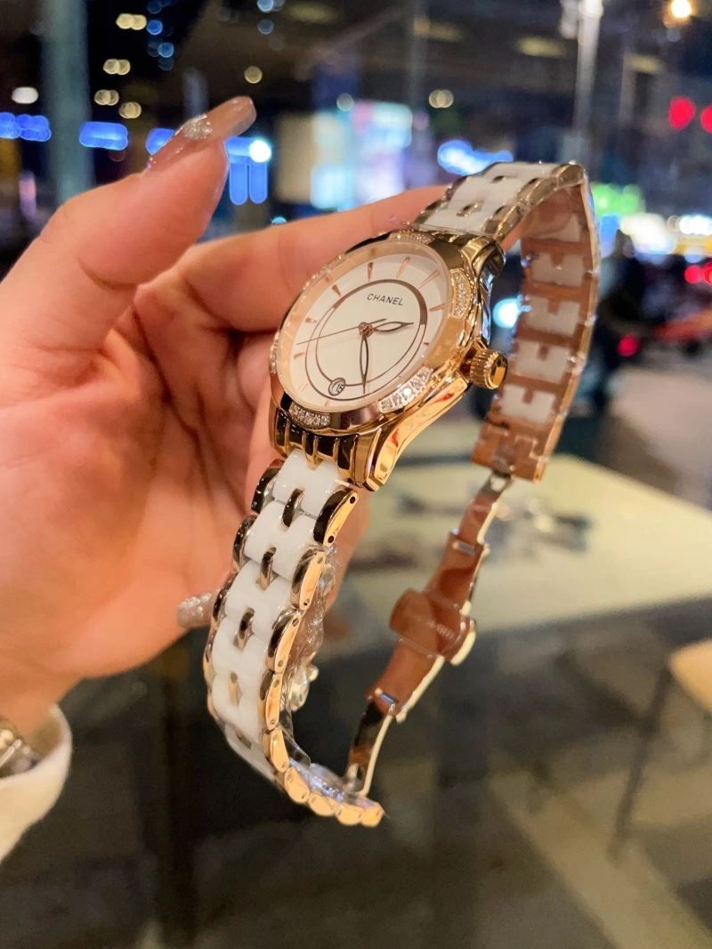 Economical CHANEL Watches