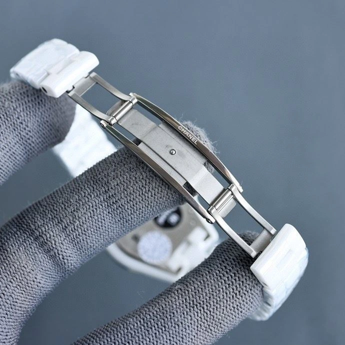 Cut-rate CHANEL Watches