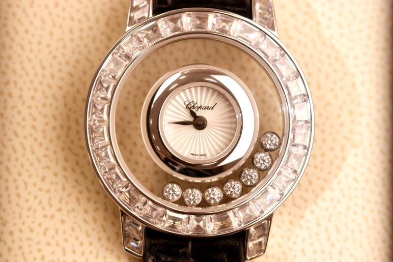 Brand-authenticated CHOPARD Watches