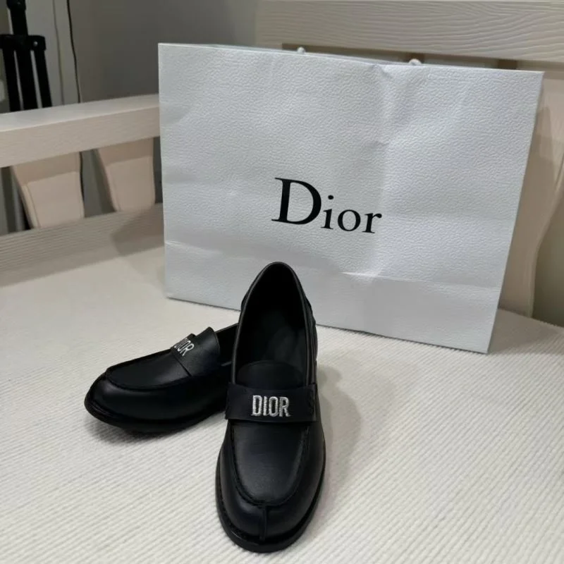 Accurate model CHRISTIAN DIOR SHOES