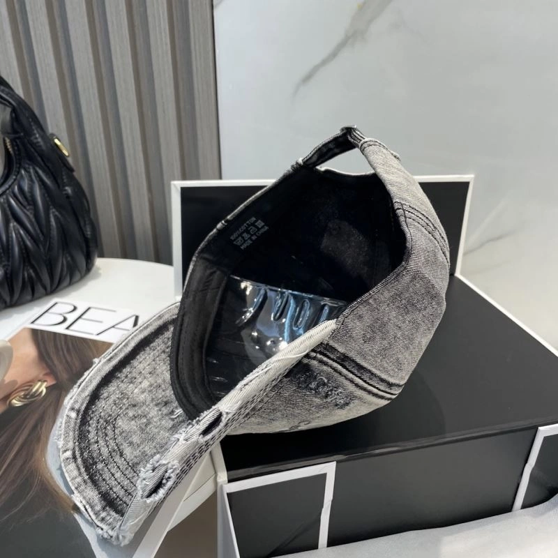Cut-rate Calvin Klein Caps
