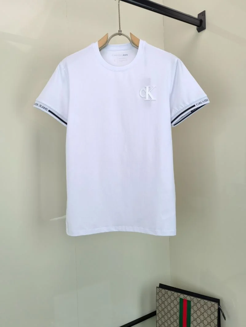 Calvin Klein T-Shirts