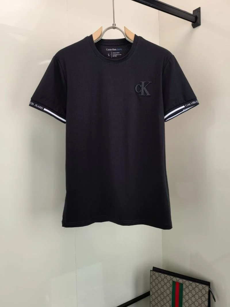 Calvin Klein T-Shirts