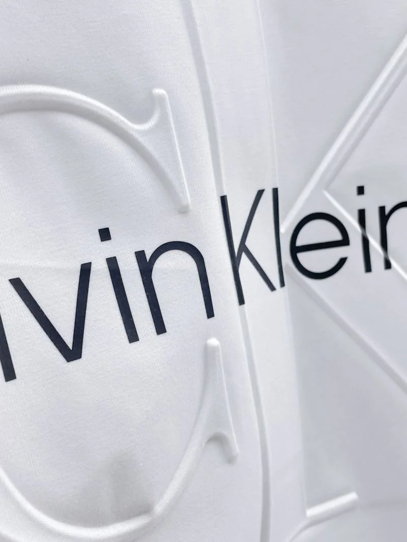 Bargain Calvin Klein T-Shirts