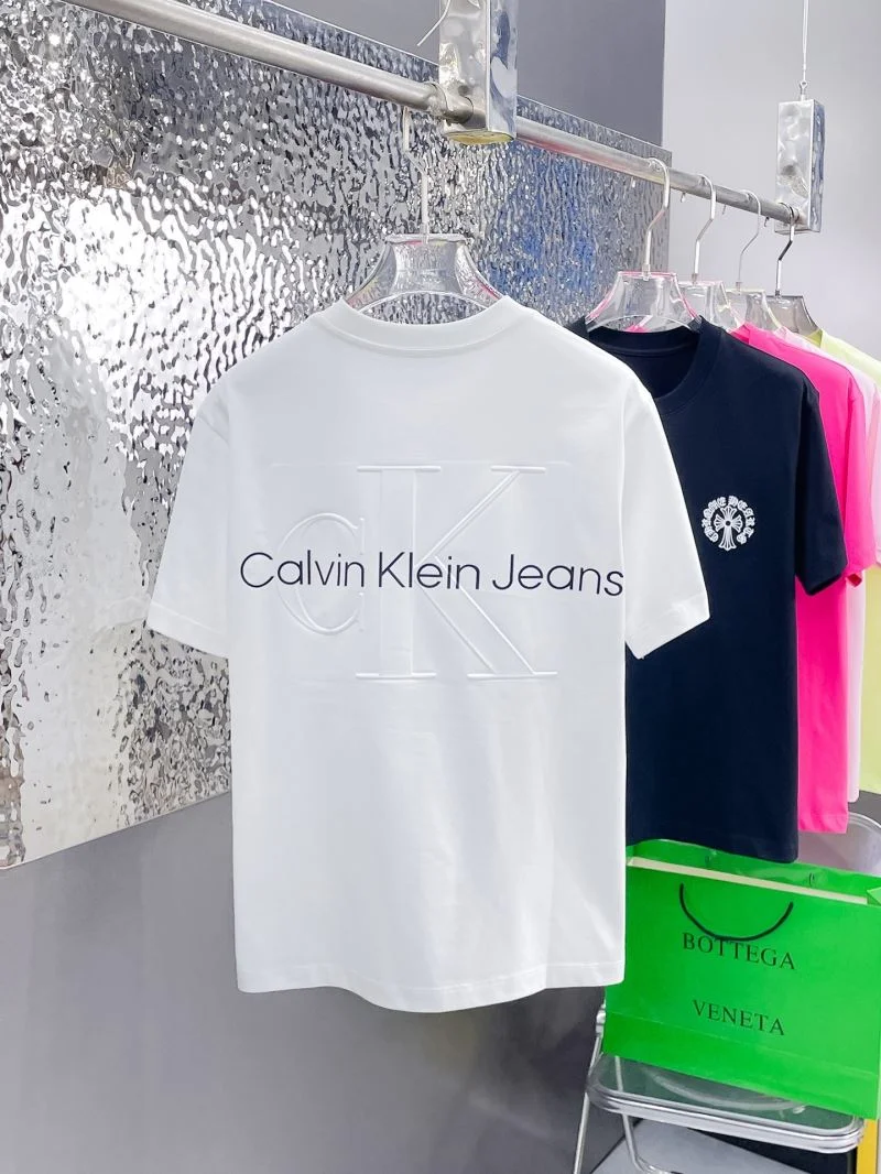 Bargain Calvin Klein T-Shirts