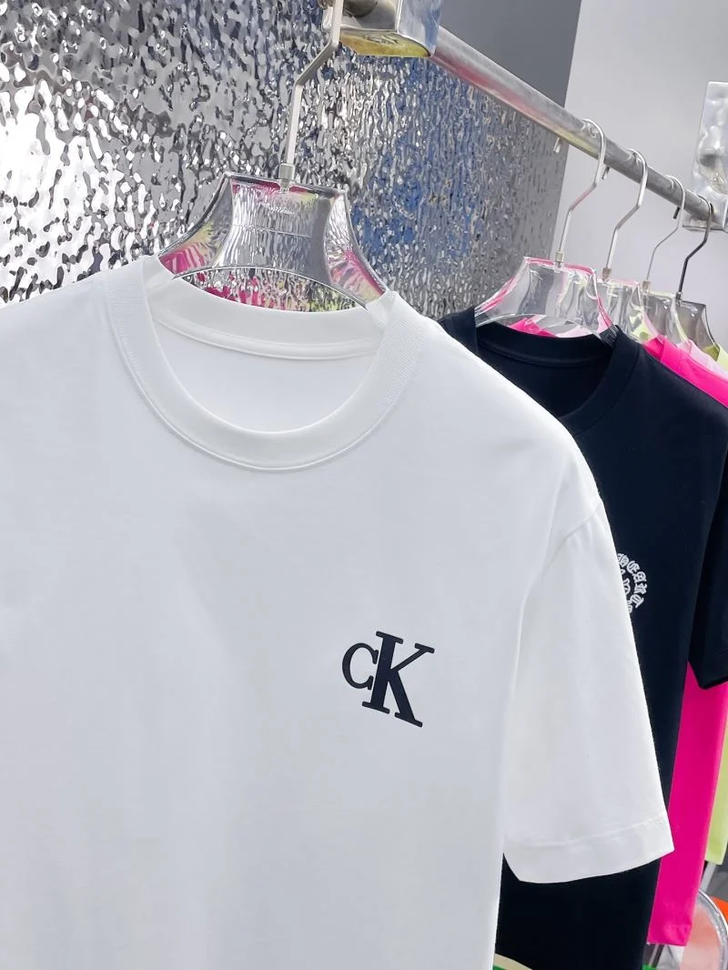 Bargain Calvin Klein T-Shirts