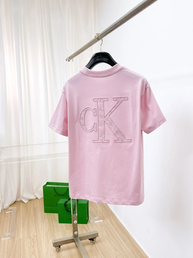 Top match Calvin Klein T-Shirts