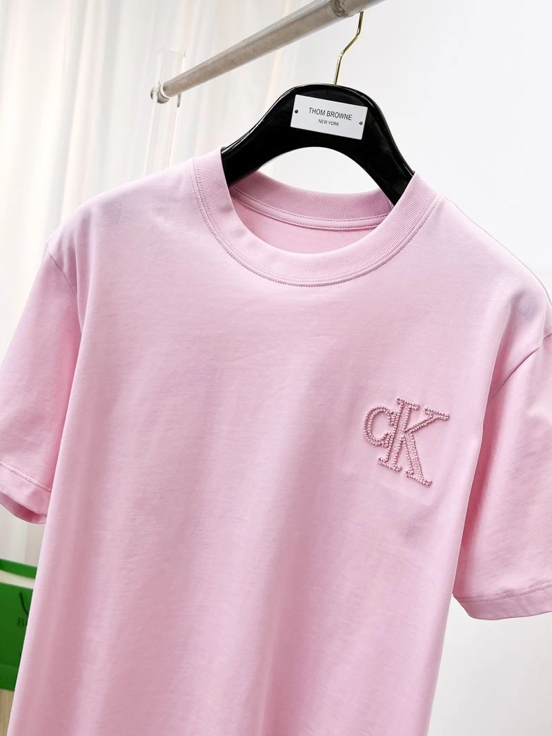 Top match Calvin Klein T-Shirts