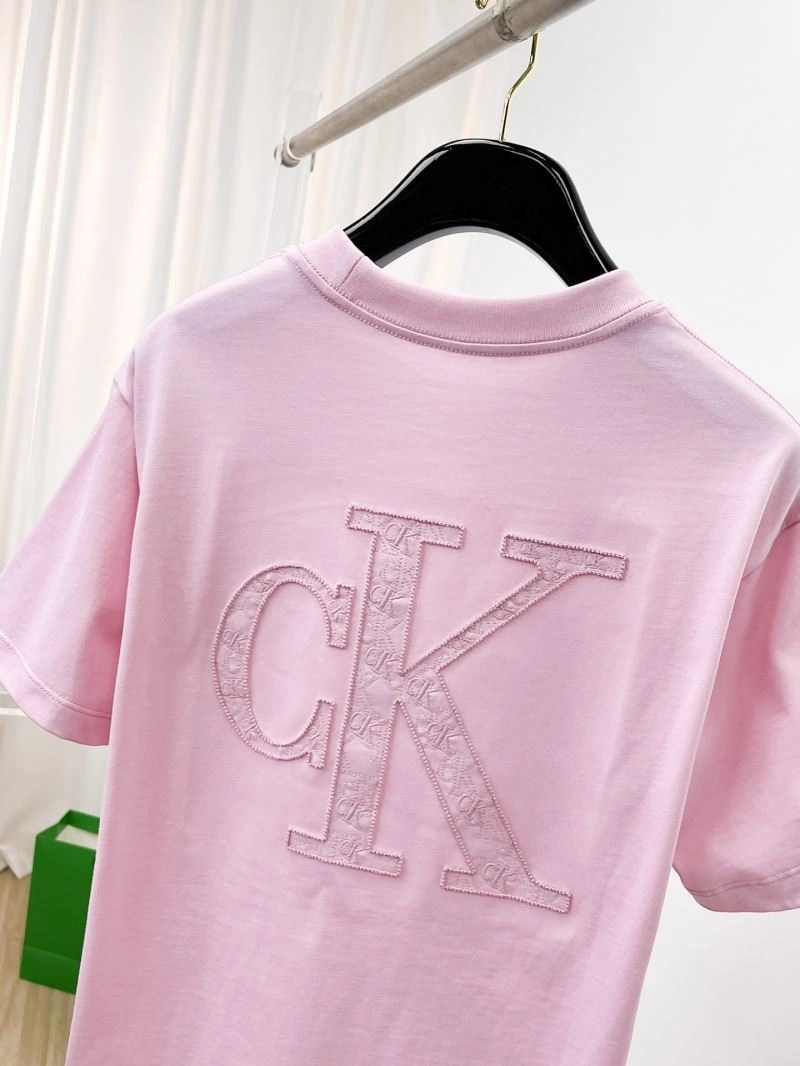 Top match Calvin Klein T-Shirts